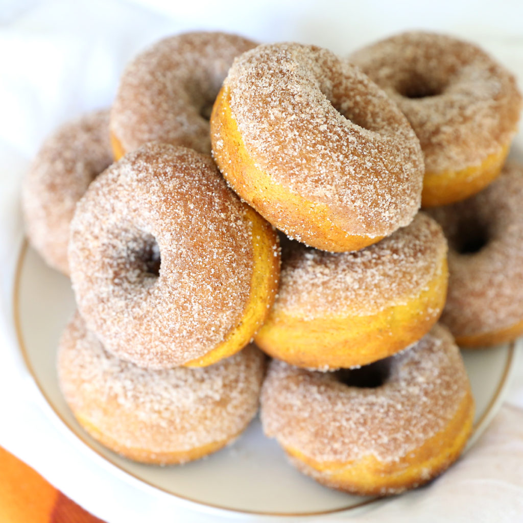 Easy Baked Pumpkin Spice Donuts - It's Always Autumn