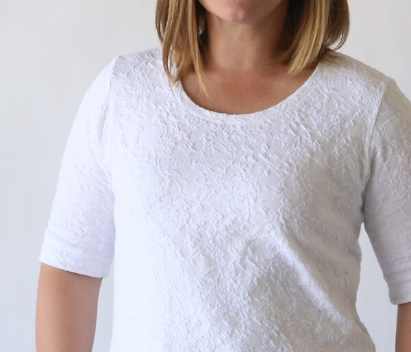 the classic tee free pattern | elbow length sleeves - It's Always Autumn