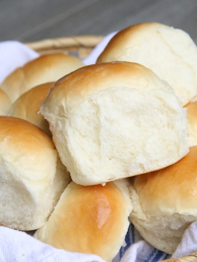 The Very Best Dinner Rolls Recipe + Video Tutorial Story - It's Always ...
