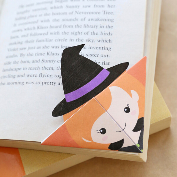 Print + fold Halloween bookmarks tutorial - It's Always Autumn