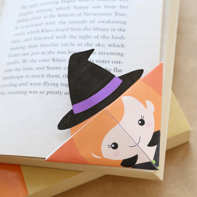 Print + fold Halloween bookmarks tutorial - It's Always Autumn
