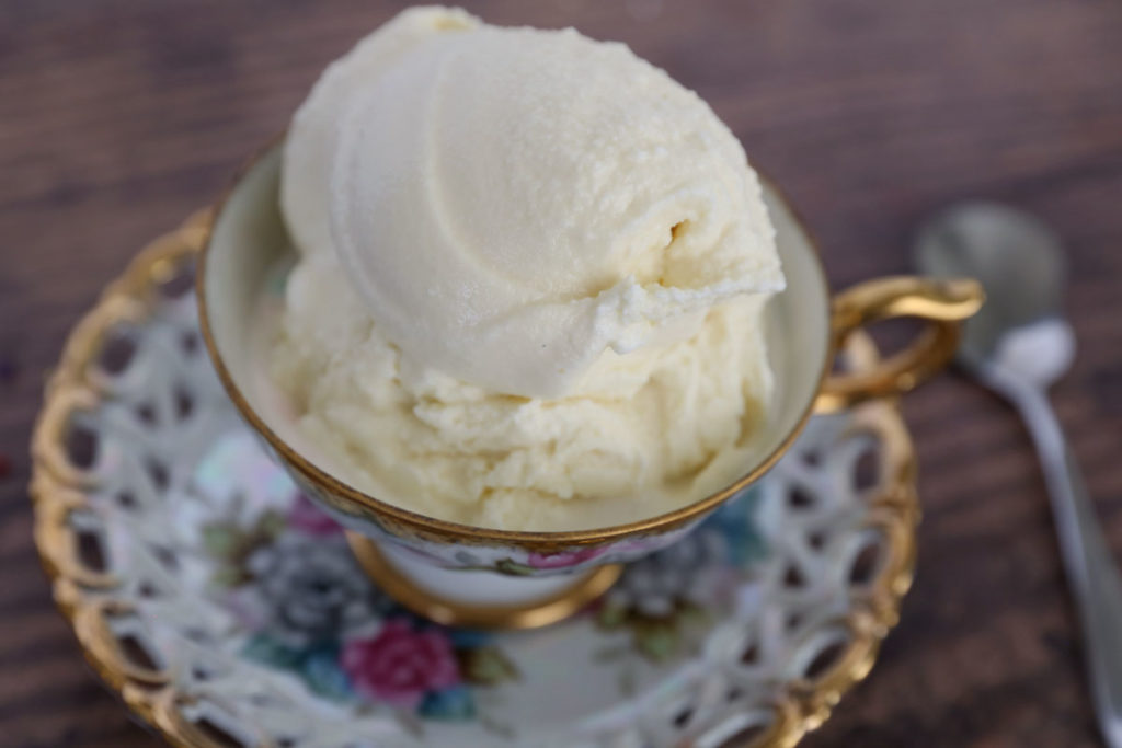 How to make homemade ice cream + step by step video - It's Always Autumn