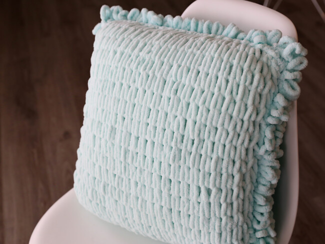 DIY Loop Texture Throw Pillow (EASY!!) - It's Always Autumn