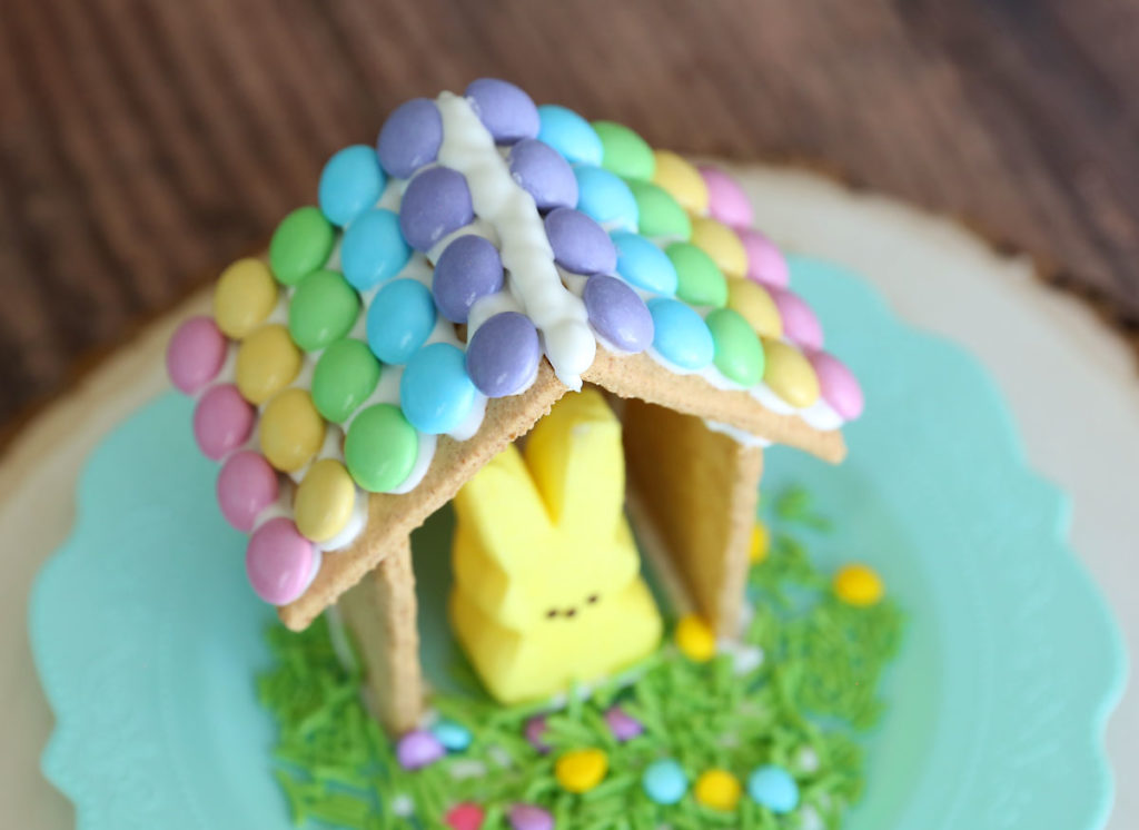 Make a cute Peeps house (Easter gingerbread houses) - It's Always Autumn