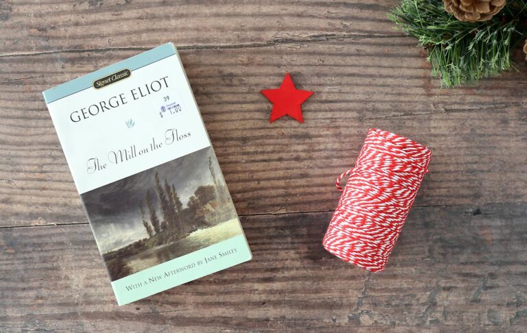 How to make a Folded Book Christmas Tree - It's Always Autumn