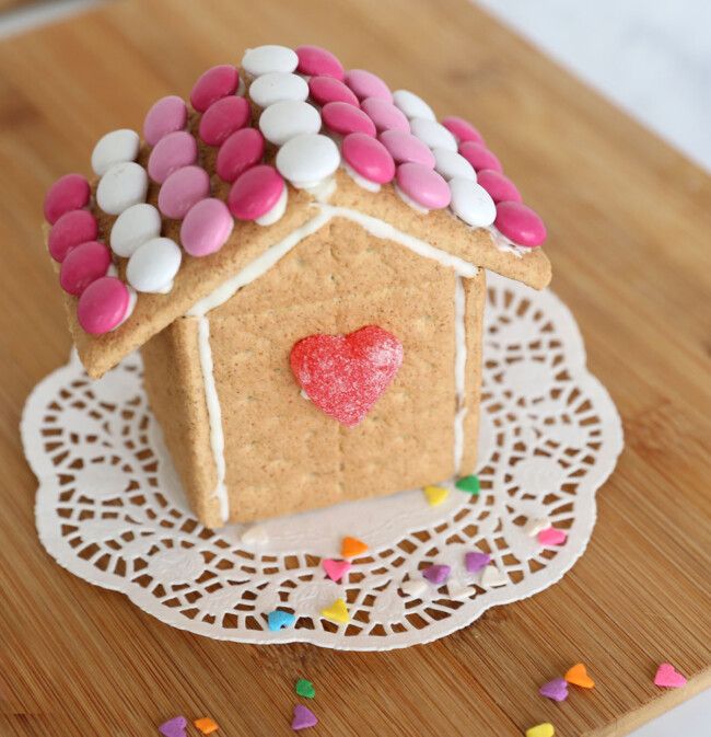 Valentine's Day "Gingerbread" Houses - It's Always Autumn