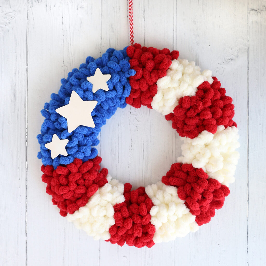 American Flag Loop Yarn Wreath - It's Always Autumn