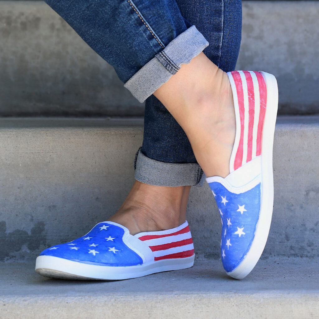 How to make American Flag Shoes - It's Always Autumn