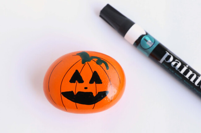 Pumpkin Painted Rocks - It's Always Autumn