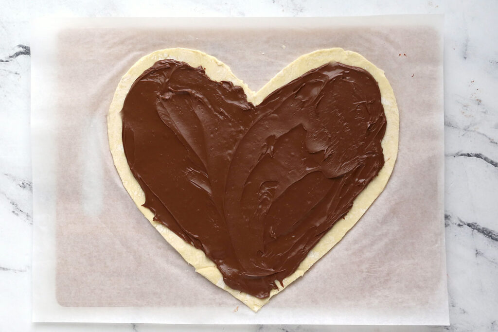 Nutella Pull Apart Pastry Heart - It's Always Autumn
