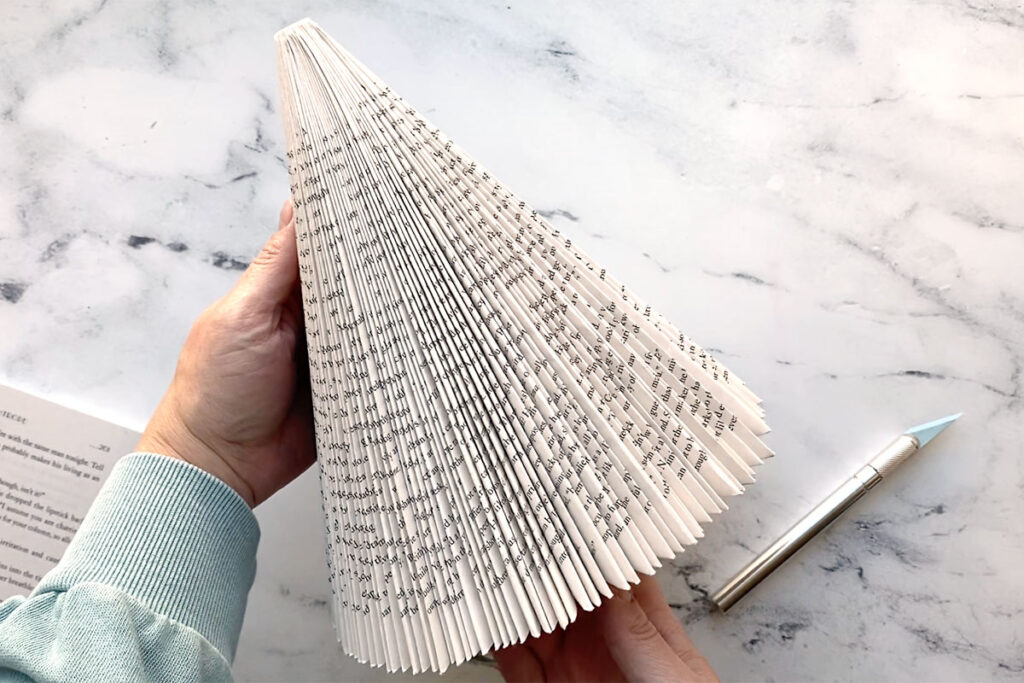 Folded Book Angel {Easy!} - It's Always Autumn
