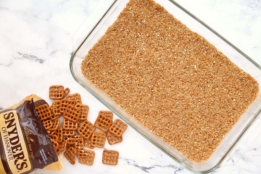 Easy Raspberry Pretzel Jello - It's Always Autumn