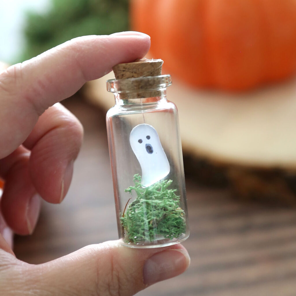 Pet Ghost Halloween Craft - It's Always Autumn