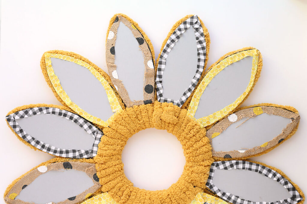 Sunflower Wreath [Bunny Wreath Forms] - It's Always Autumn