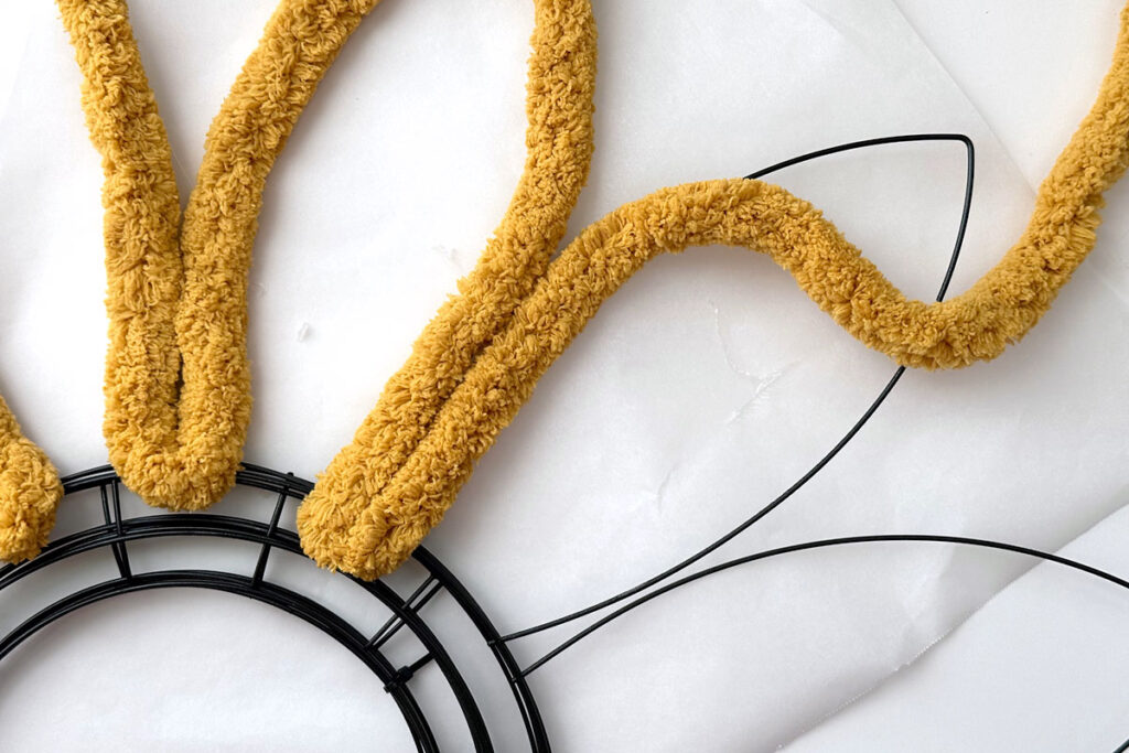 Sunflower Wreath [Bunny Wreath Forms] - It's Always Autumn