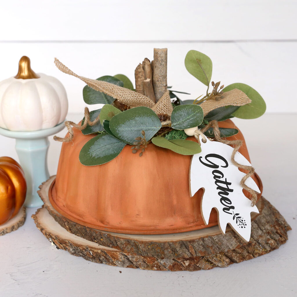 Bundt Pan Pumpkin Craft - It's Always Autumn