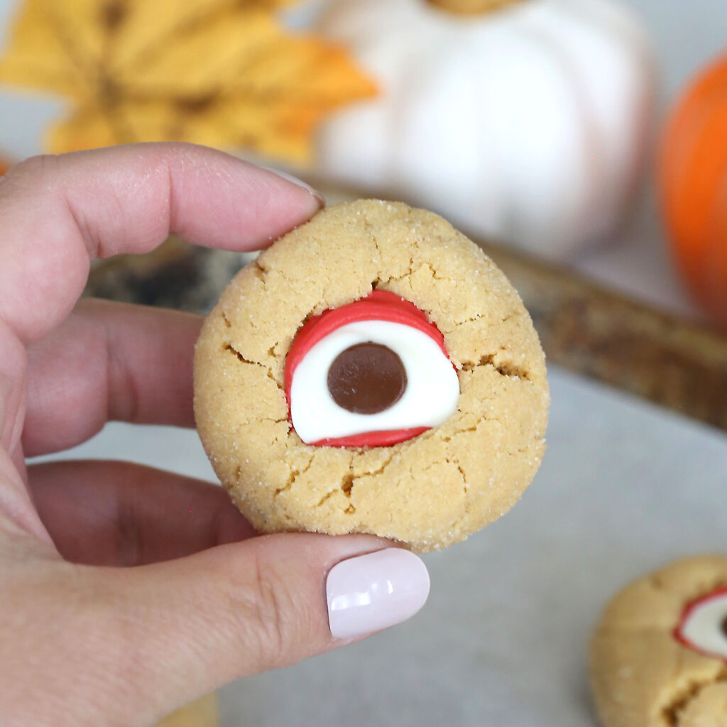 Halloween Eyeball Cookies - It's Always Autumn