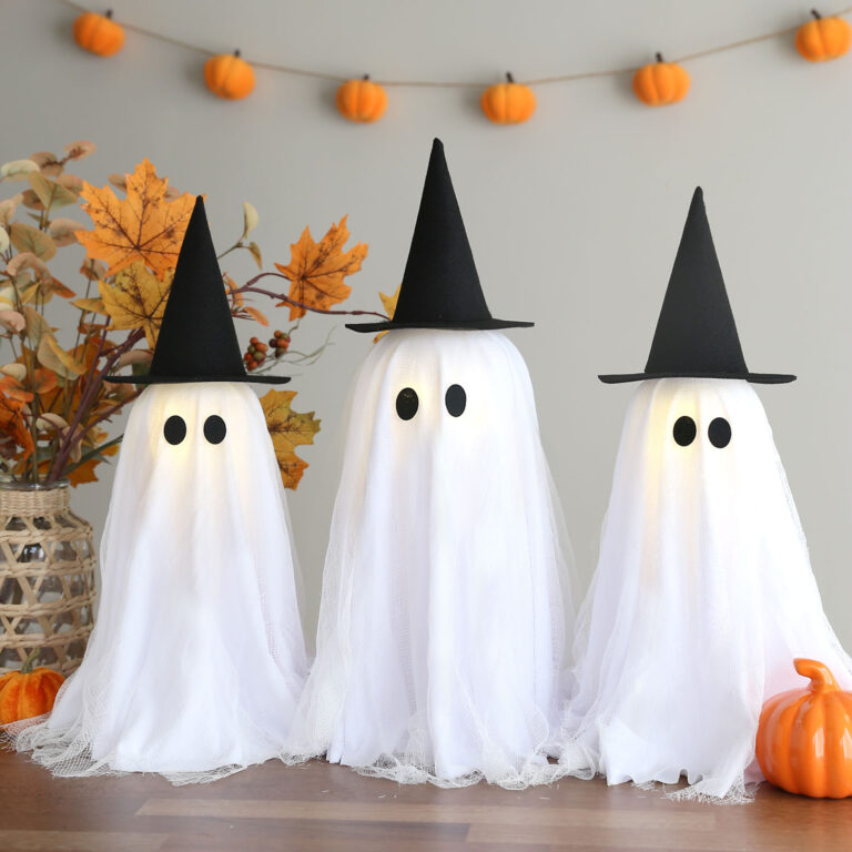 DIY Ghost Wall Art - It's Always Autumn